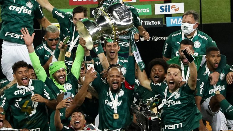 Os patrocínios que marcaram o futebol brasileiro