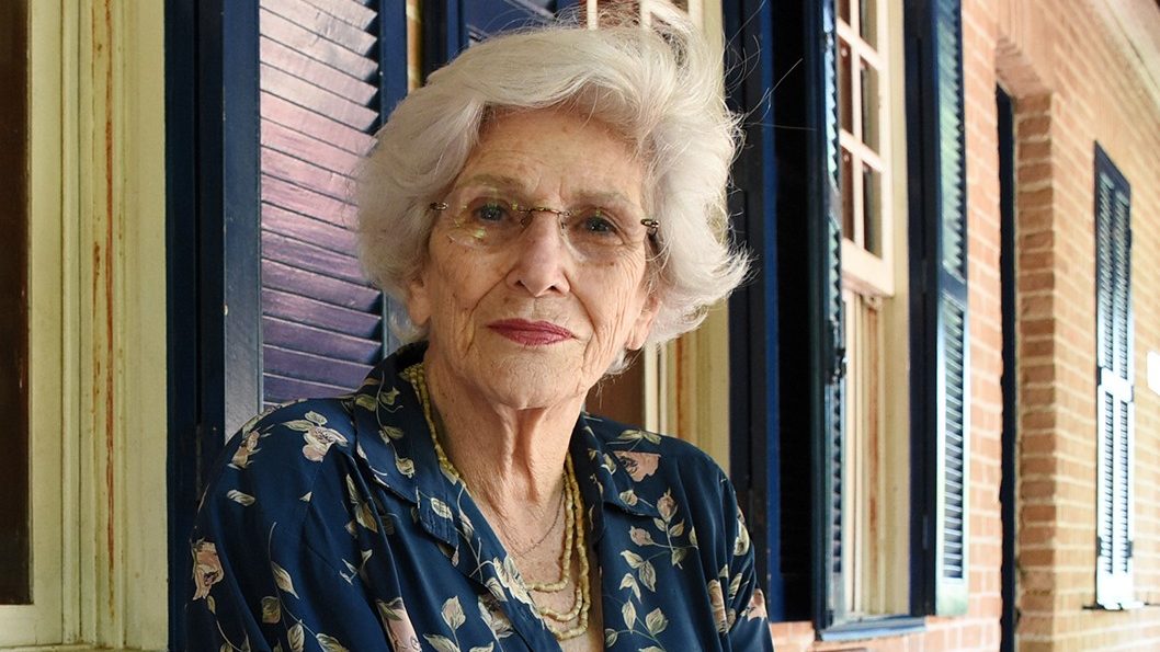 Conheça ou relembre as entrevistas da folclorista Ângela Savastano para ...