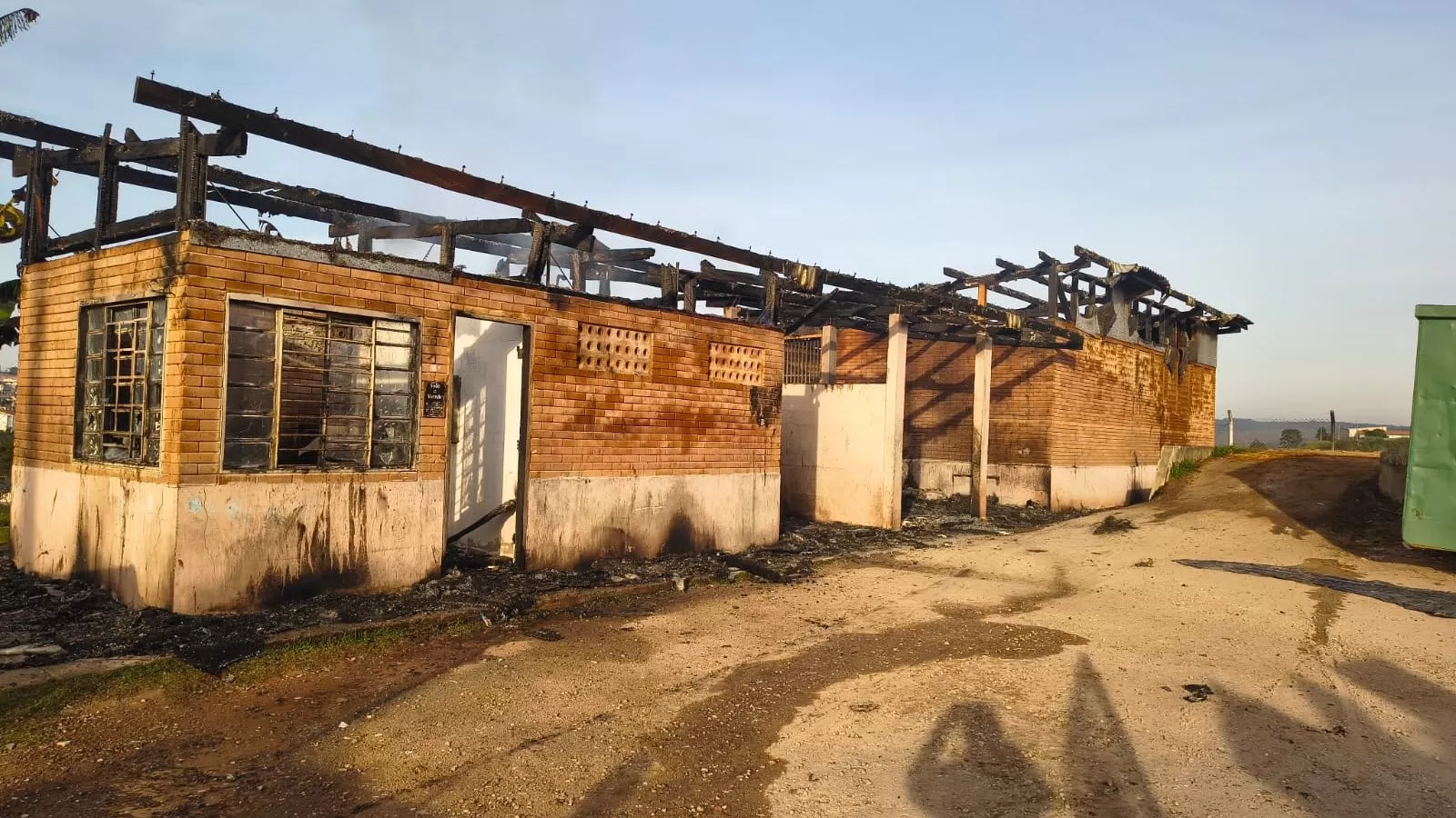 Incêndio atinge PEV do Santa Júlia durante a madrugada em SJC